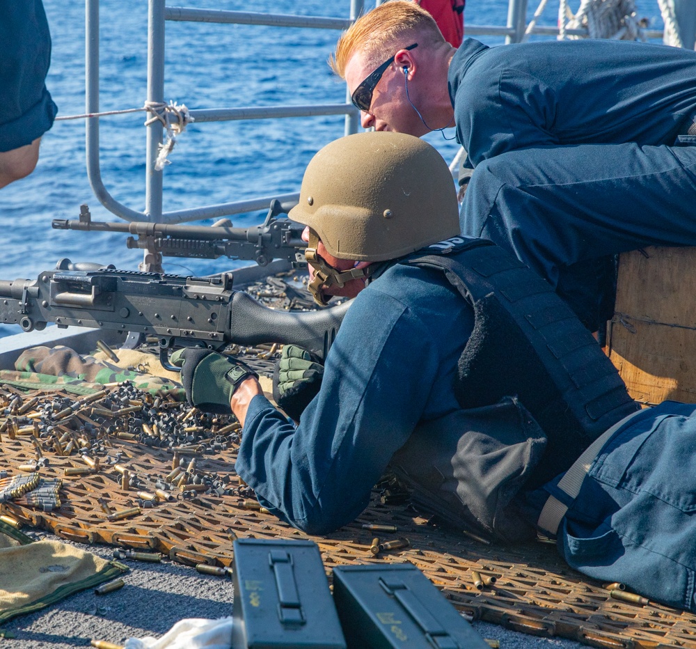 DVIDS - Images - USS Antietam (CG 54) Live-Fire Exercise [Image 4 of 6]