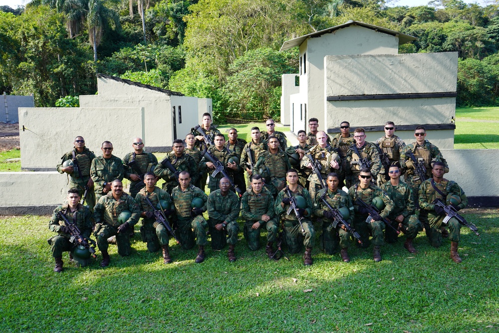 DVIDS - Images - UNITAS 2022: Multi-National MOUT Training [Image 4 of 4]