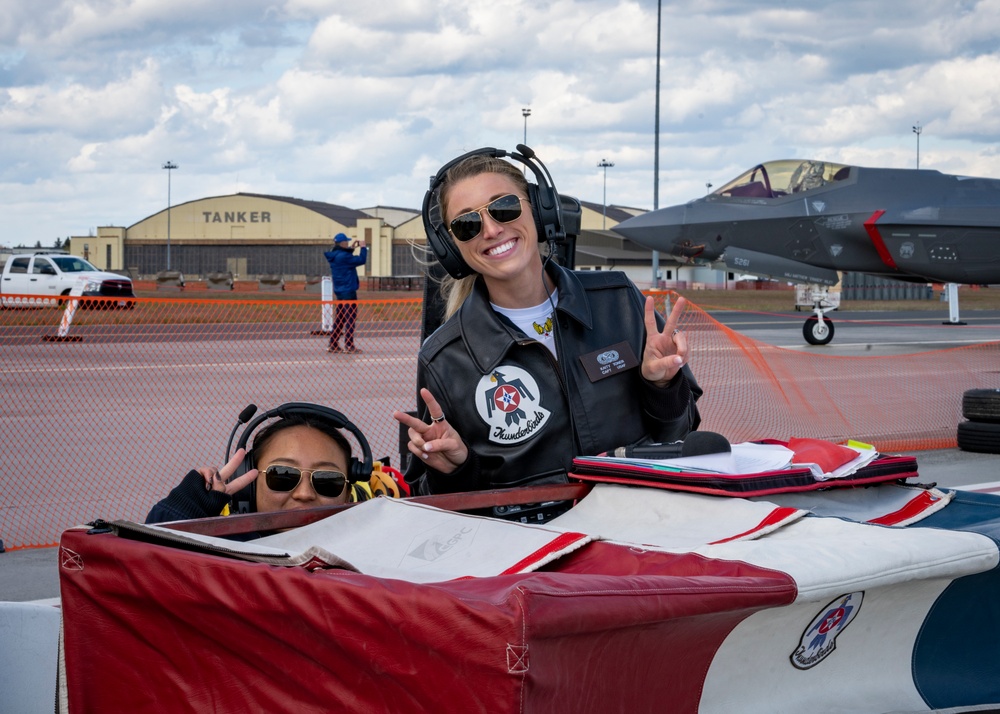 DVIDS - Images - Thunderbirds Perform at Skyfest 2022 [Image 14 of 23]