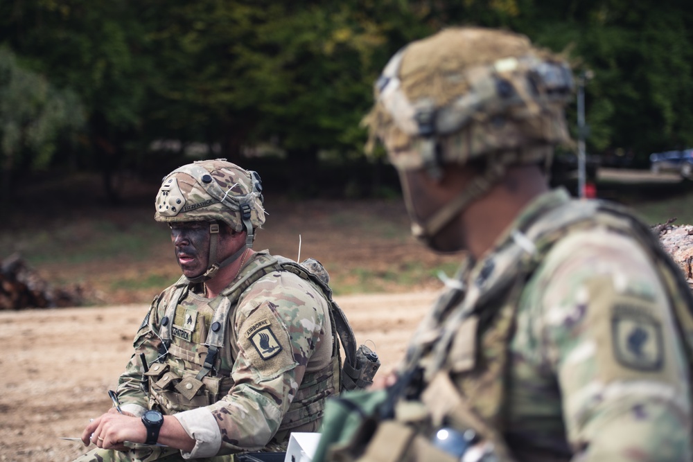 DVIDS - Images - Saber Junction 22 Airborne Op Day 2 [Image 2 of 8]