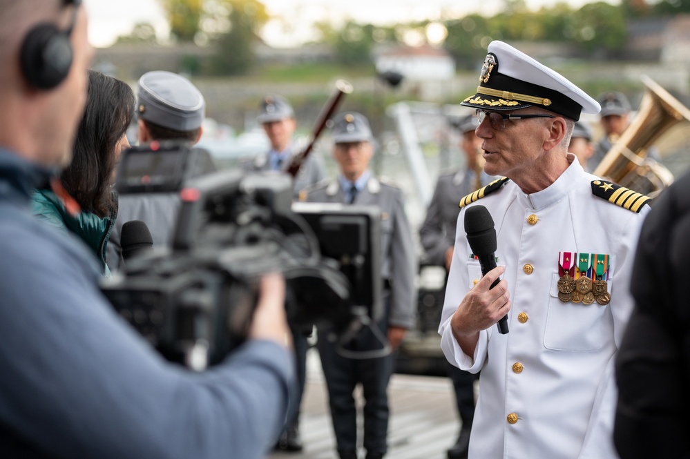 DVIDS - Images - Navy Band appears on Good Morning Norway [Image 2 of 2]