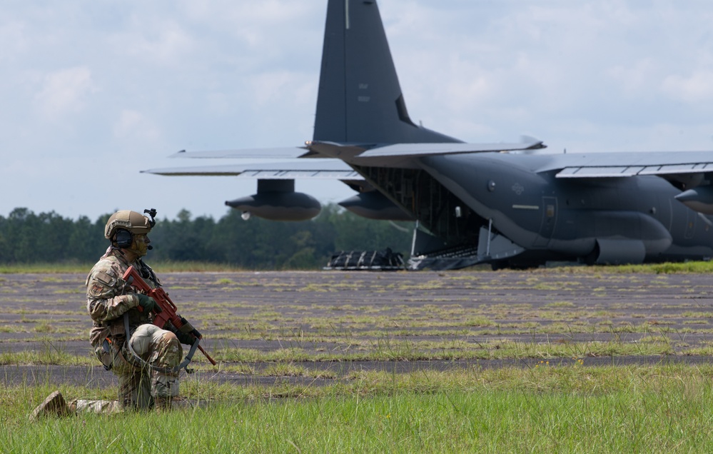 DVIDS - Images - Several Roles, One Mission [Image 10 of 11]