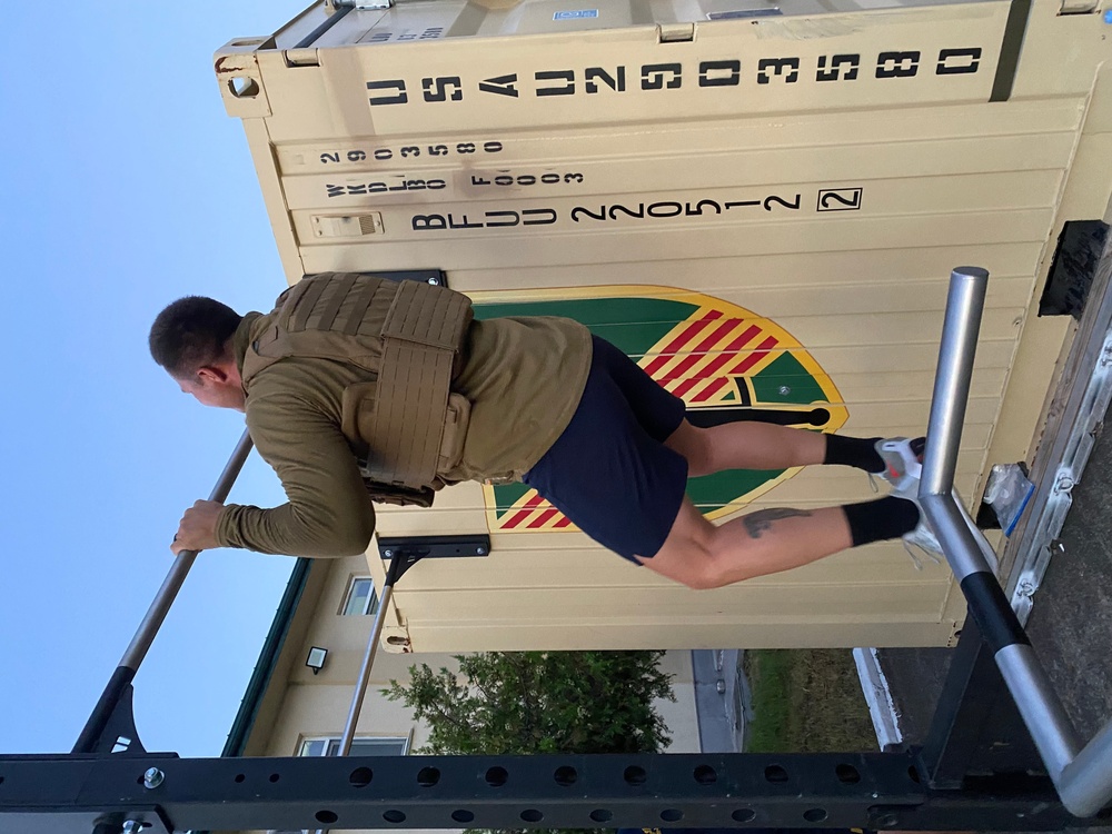 DVIDS - Images - SW3 Garza, NMCB-11, Performs Pull Ups During Murph ...