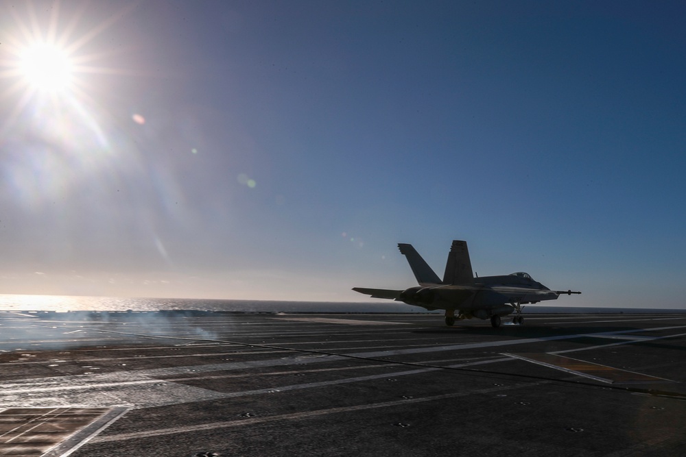 DVIDS - Images - Abraham Lincoln conducts flight operations [Image 5 of 5]