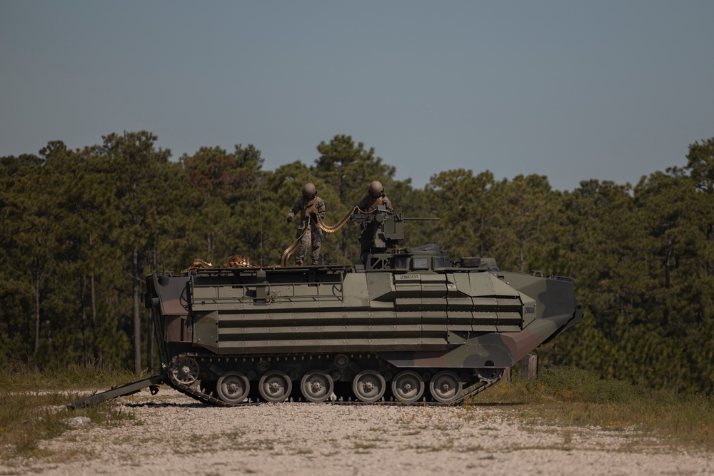 DVIDS - Images - 2d Assault Amphibian Battalion: MK19 and M2 Machine ...