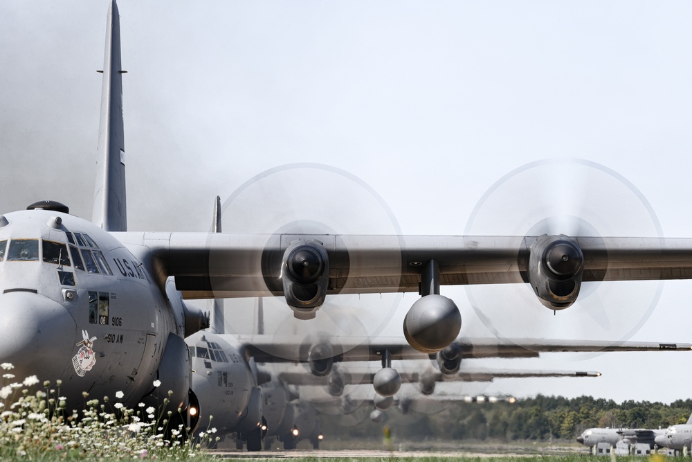DVIDS - Images - Hercs take to the skies for 757th TAC week [Image 2 of 3]