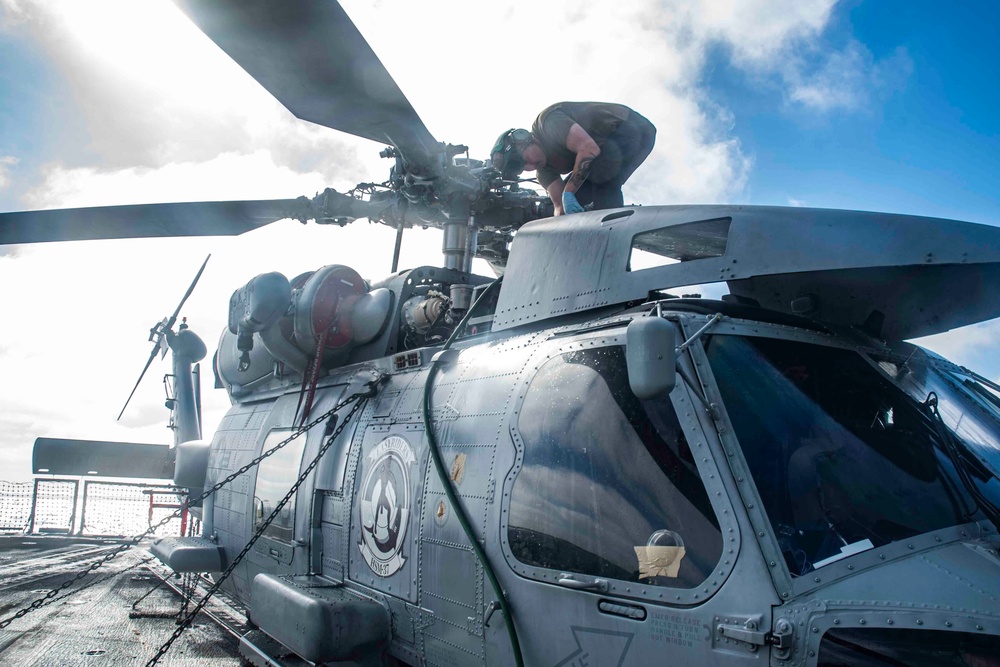 DVIDS - Images - U.S. Sailor Performs Maintenance On An MH-60R Sea Hawk ...