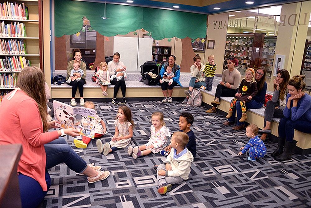 DVIDS - Images - In-person storytime returns to library [Image 1 of 3]
