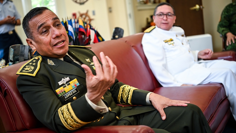 DVIDS - Images - Guatemalan Chief of Defense Visits the IADC [Image 10 ...