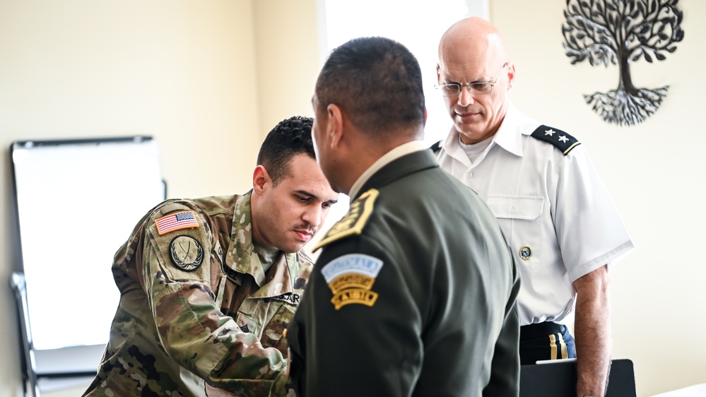 DVIDS - Images - Guatemalan Chief of Defense Visits the IADC [Image 27 ...