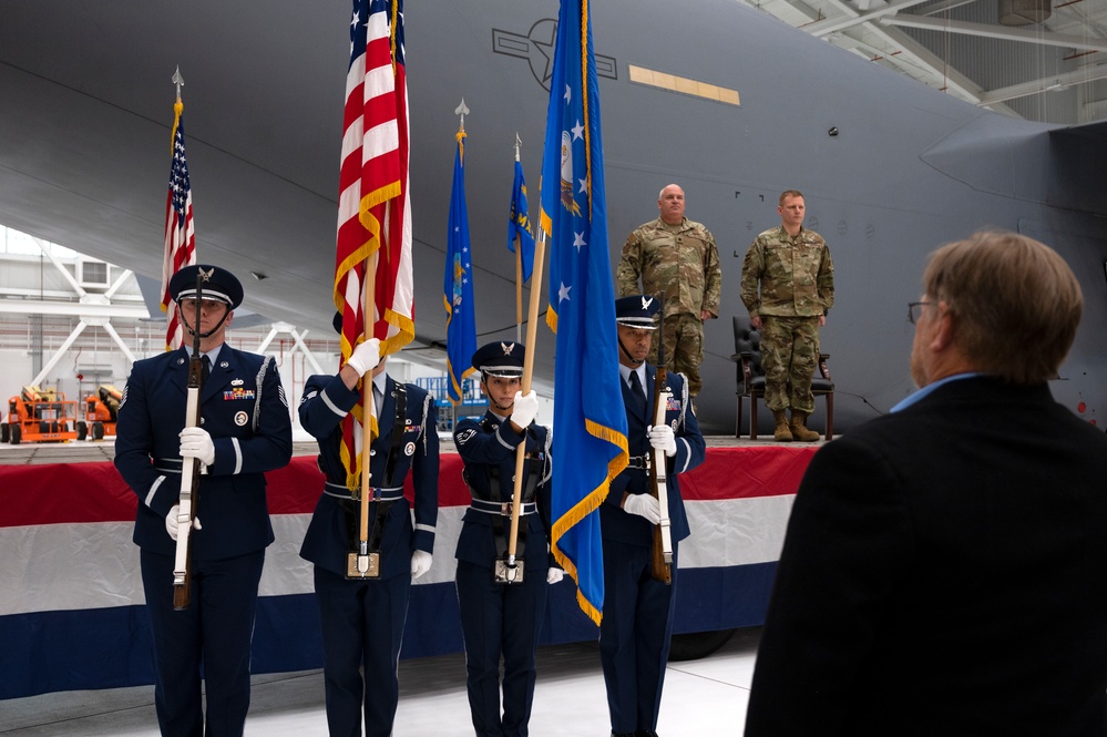 DVIDS - Images - Honoring the colors [Image 3 of 4]