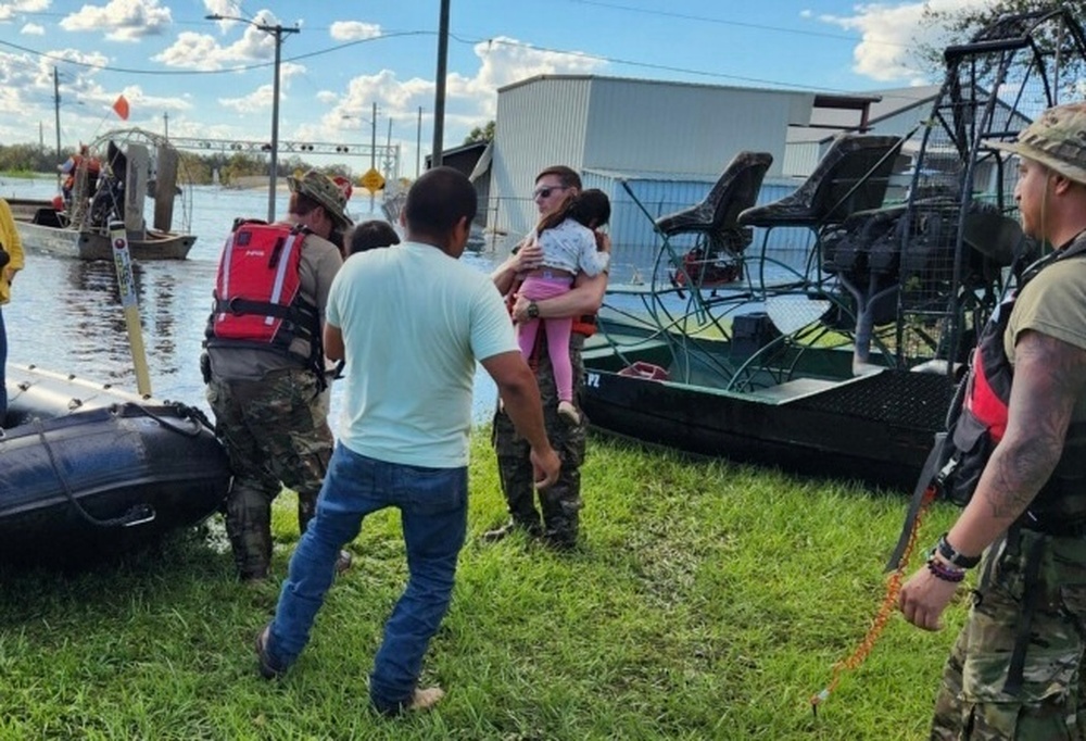 DVIDS - Images - FL National Guard continues relief efforts across ...