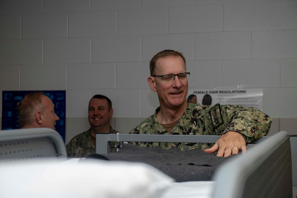 DVIDS - Images - VADM Lindsey Visits NSGL [Image 12 of 13]