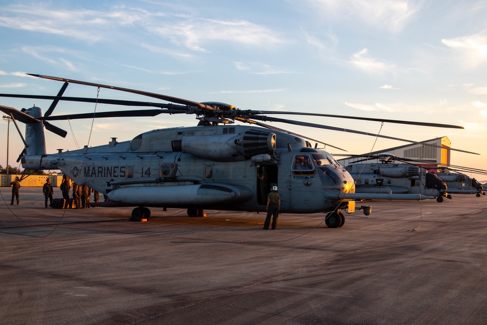 DVIDS - Images - Turning Wrenches: U.S. Marines Maintain CH-53E Super ...