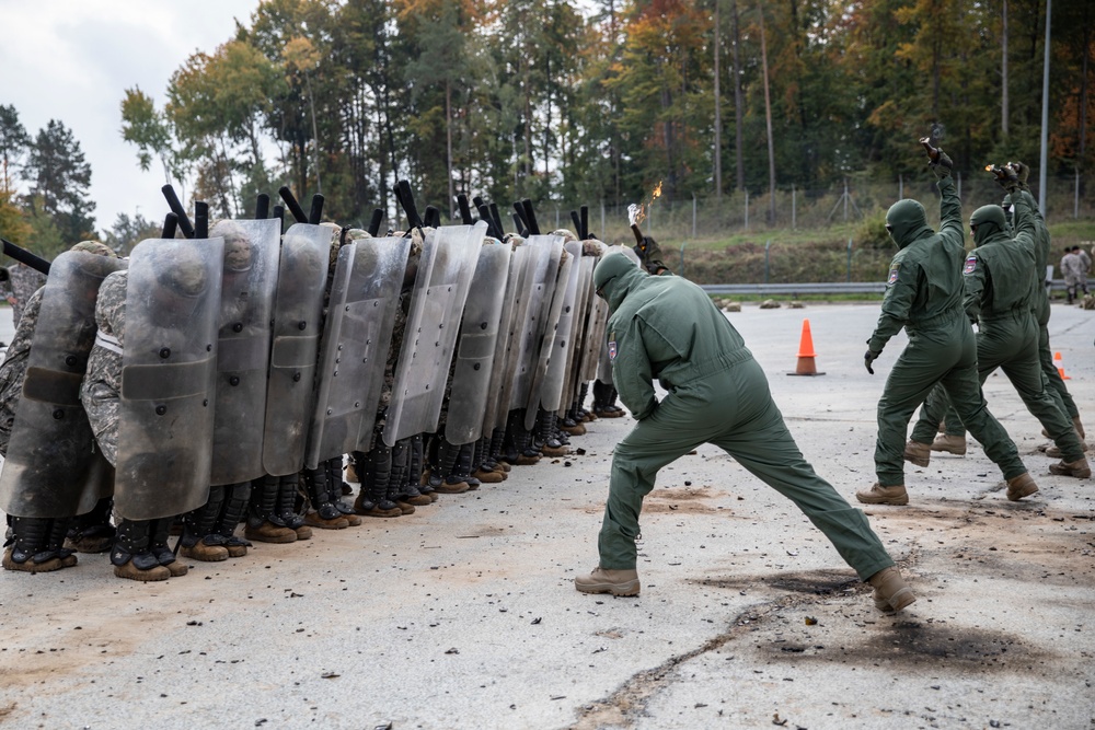 DVIDS - Images - Task Force Nighthawk conduct fire phobia training ...