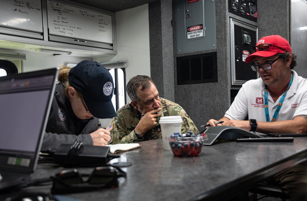 DVIDS - Images - USACE Briefs FEMA [Image 4 of 7]