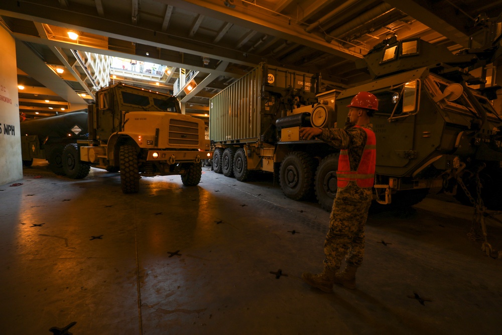 DVIDS - Images - Resolute Dragon 22 | Marines and Sailors on USNS Dahl ...