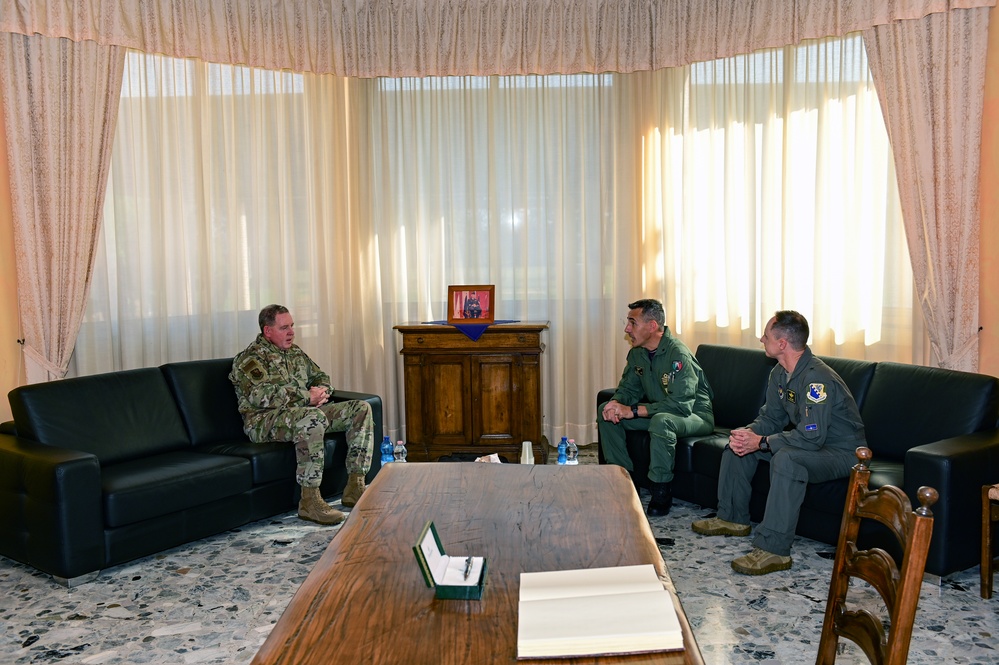 DVIDS - Images - COMUSAFE Visits Aviano Air Base [Image 5 of 7]
