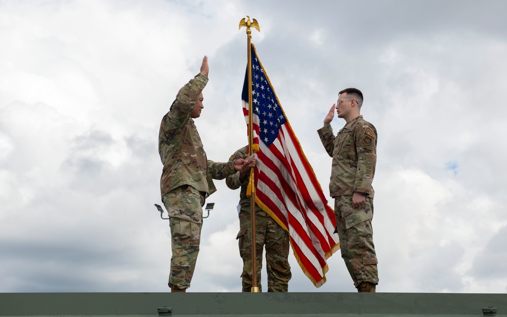 DVIDS - Images - DLA Energy commander visits JB Charleston [Image 7 of 13]