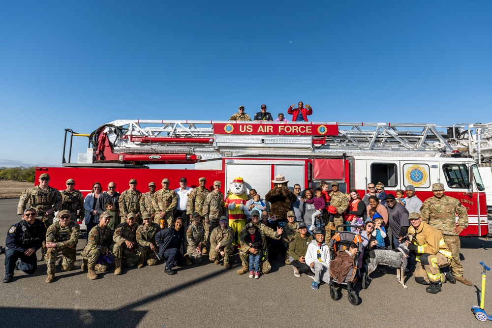 DVIDS - Images - Fire Prevention Week parade [Image 2 of 2]
