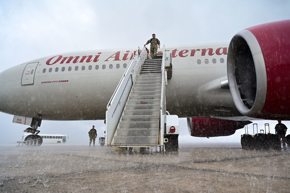 DVIDS - Images - B-1B Bomber Task Force returns to Guam for ... DVIDS - Images - B-1B Bomber Task Force returns to Guam for ...