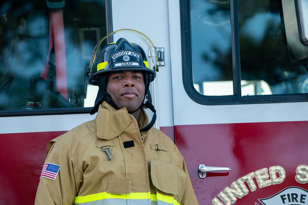 DVIDS - Images - Firefighters showcase Capabilities [Image 2 of 2]