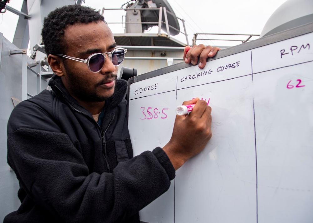 DVIDS - Images - U.S. Sailor Writes Down The Conning Officer's Orders ...