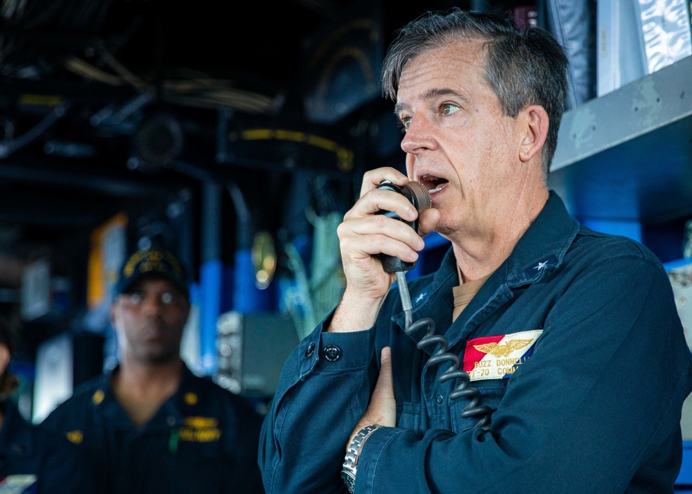 DVIDS - Images - Commander Task Force 70 Visits USS Chancellorsville ...