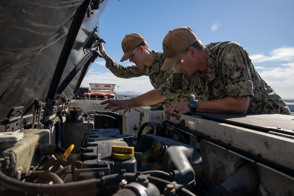 DVIDS - Images - Makin Island AIMD Maintenance [Image 3 of 5]