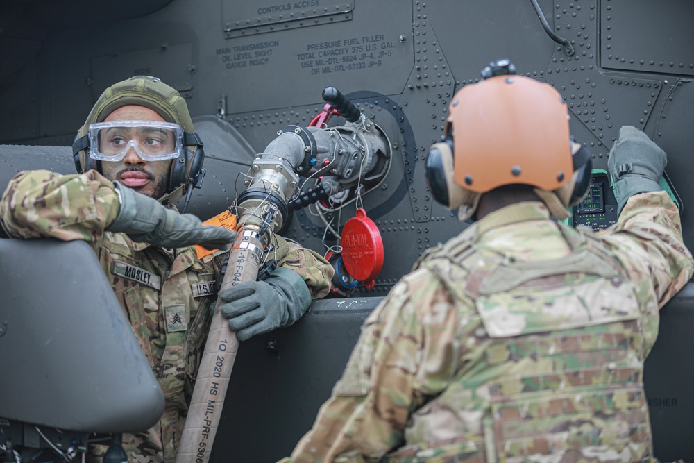 DVIDS - Images - Tigershark FARP Operations at JBLM [Image 15 of 21]