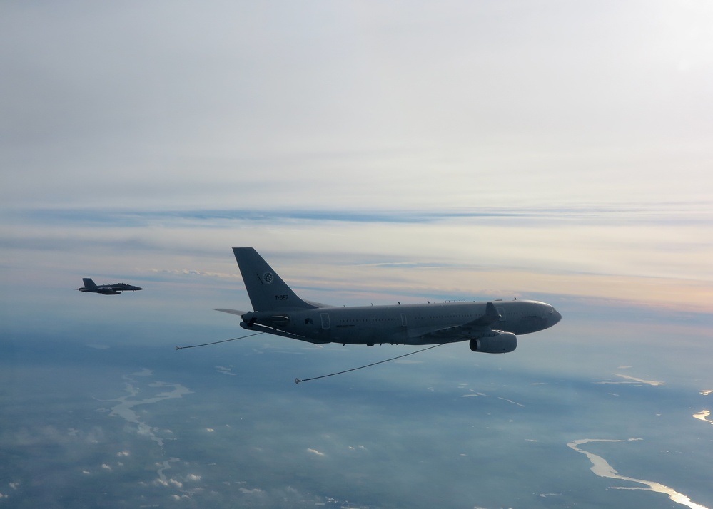 DVIDS - Images - Electronic Attack Squadron (VAQ) 140 participates in ...