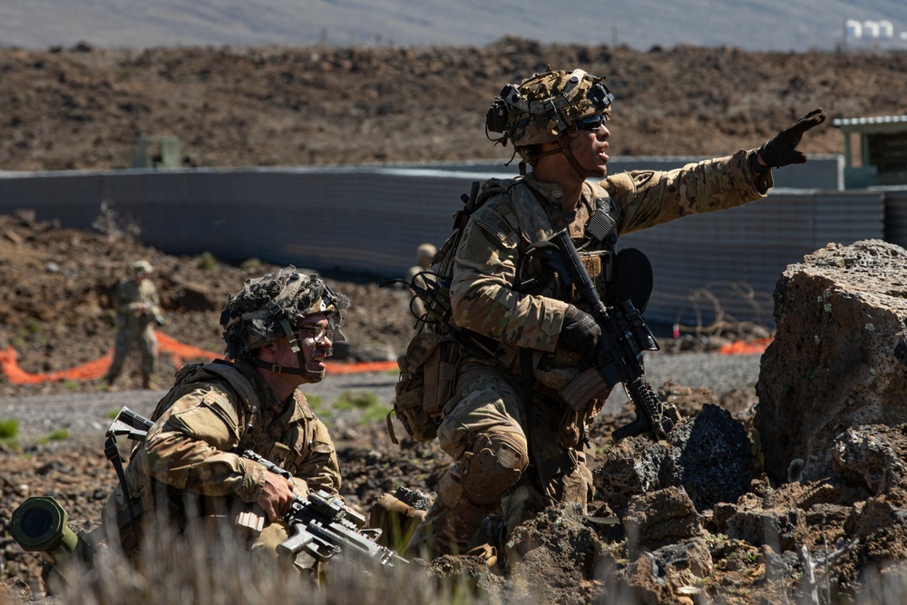 DVIDS - Images - 1-21 Objective Assault [Image 2 of 8]