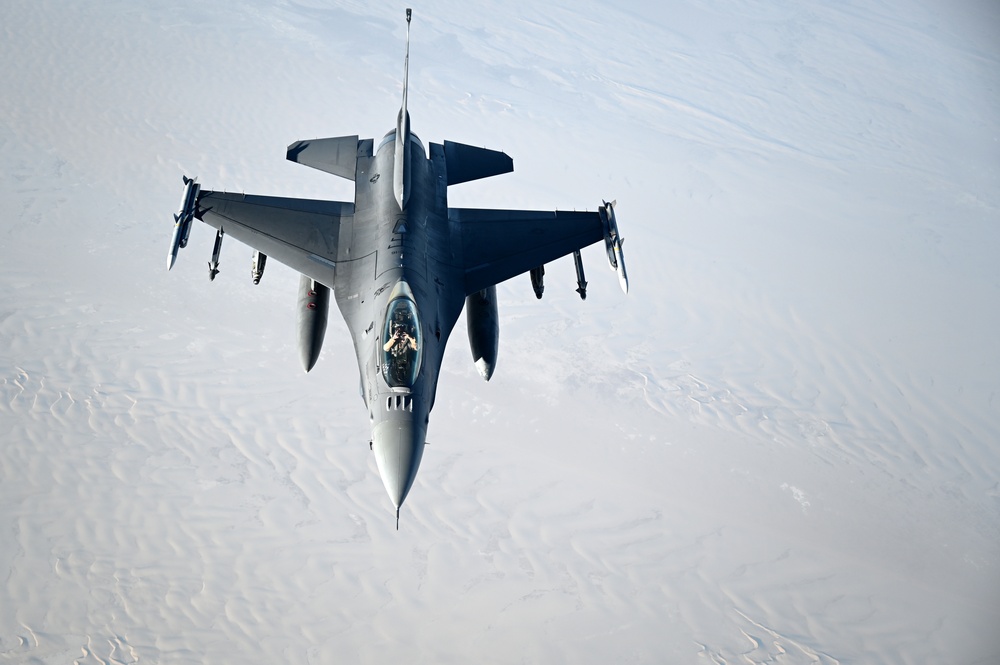 DVIDS - Images - F-16s conduct patrols in support of Operation Inherent ...