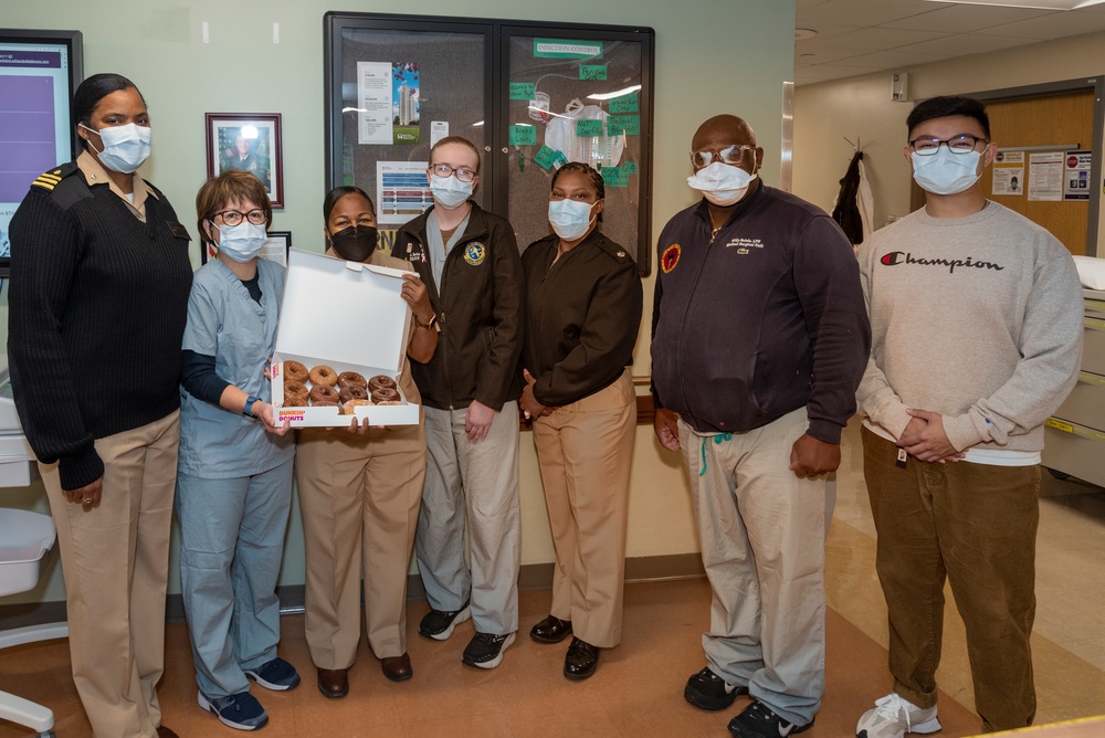 DVIDS - Images - Donut Delivery to WRNMMC Nursing Staff November 4 ...