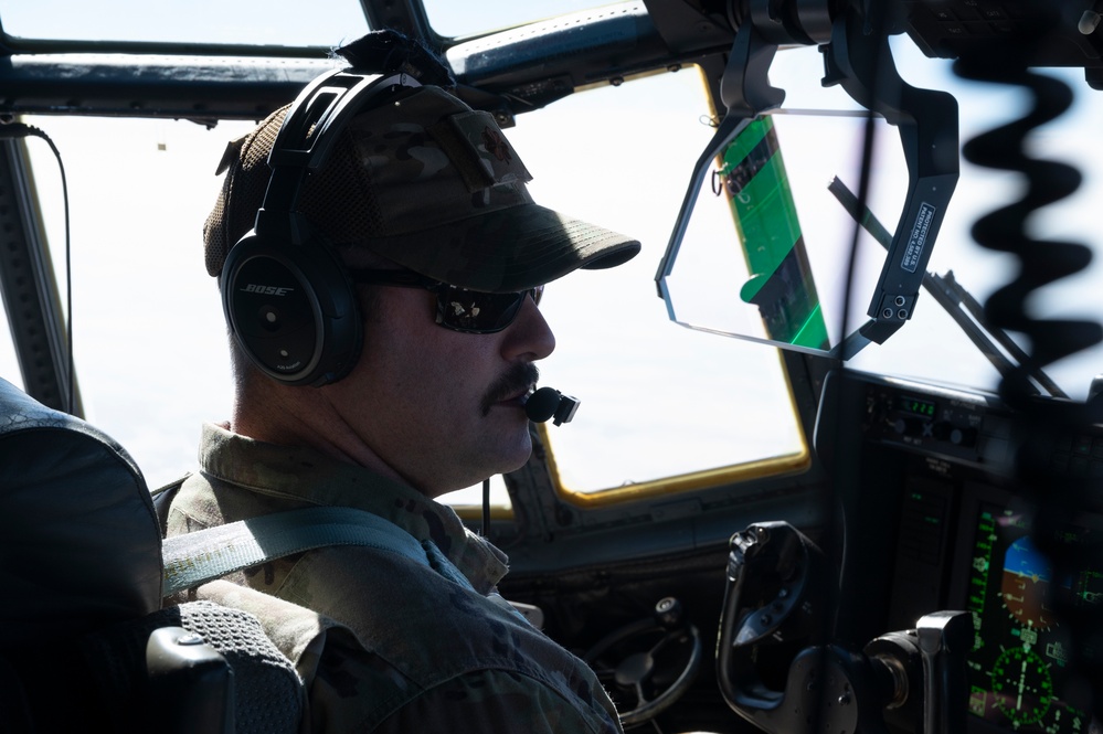 DVIDS - Images - 26th ERQS Executes Refueling and PJ Jumps [Image 9 of 16]