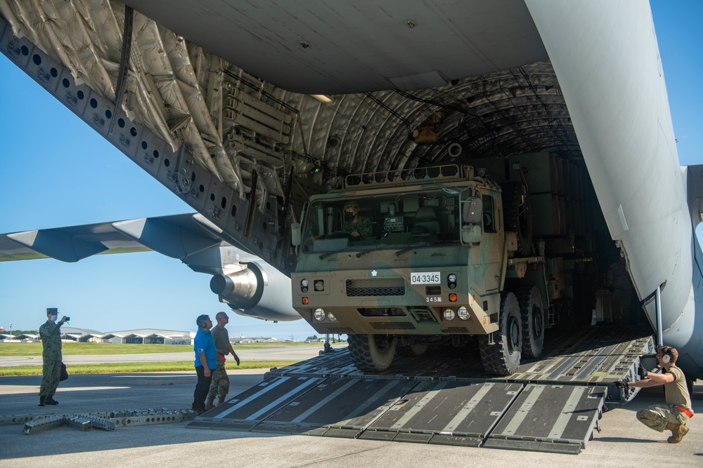 DVIDS - Images - Bi-lateral Static Load Training [Image 3 of 8]