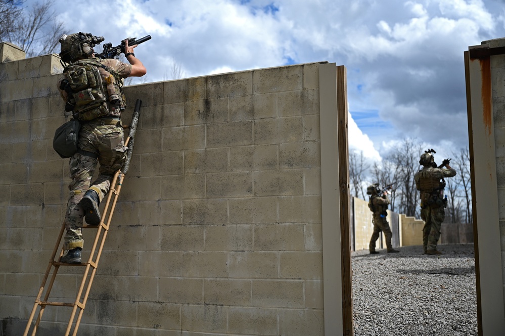 DVIDS - Images - ST Operators Train Direct Action Skills [Image 6 of 7]