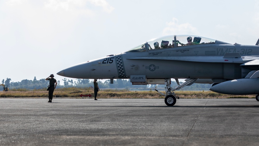 DVIDS - Images - Keen Sword 23: VMFA-312 Kick-Off Flight Ops [Image 9 of 18]