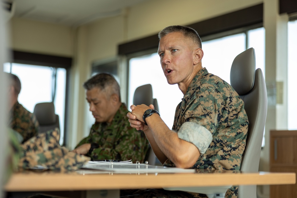 DVIDS - Images - Japanese Distinguished Visitors visit 3d MLR [Image 6 ...