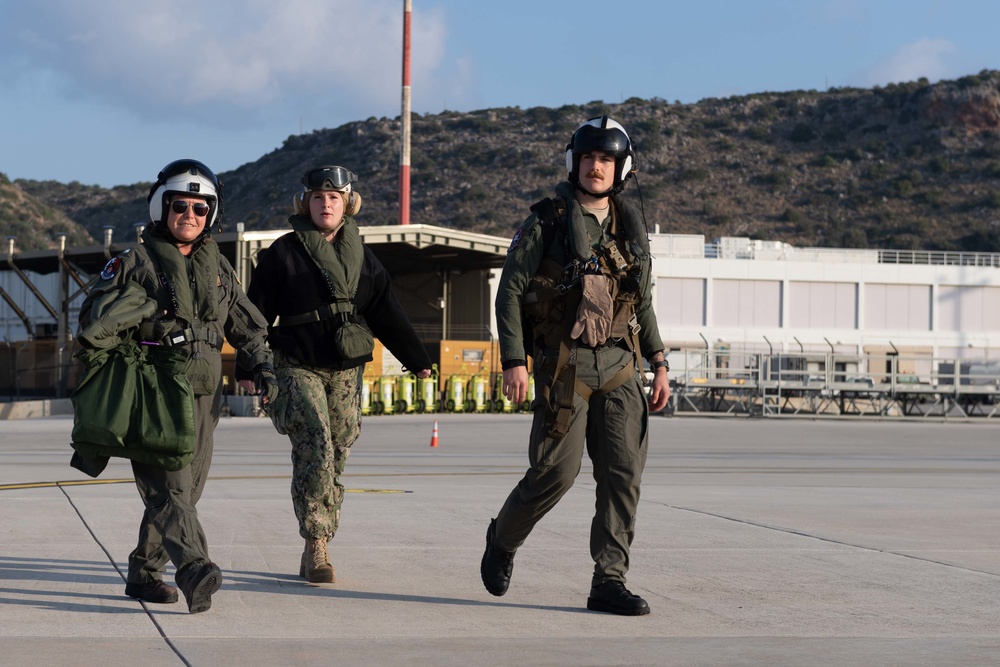 DVIDS - Images - HSC-28 takes off from NSA Souda Bay as part of NIRIIS ...