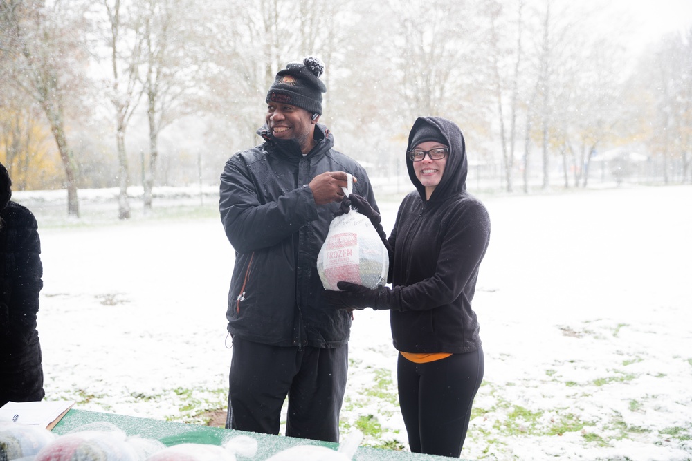 DVIDS - Images - NYNG Soldiers Participate in 5K "Turkey Trot" Fun Run ...