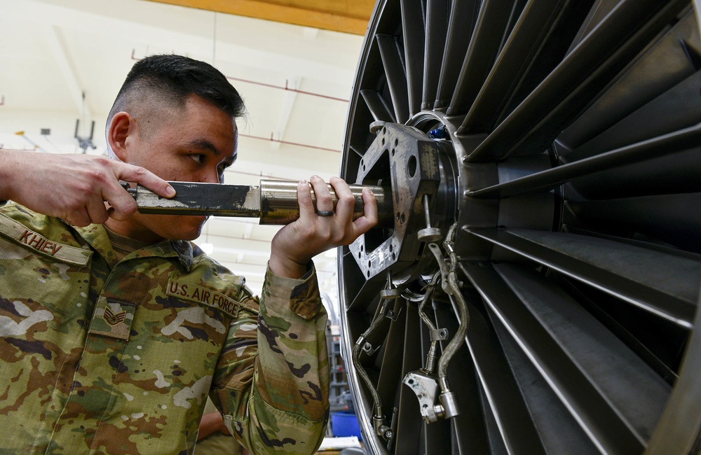 DVIDS - Images - SSgt Emerson Khiev Supervisor of the Month [Image 2 of 7]