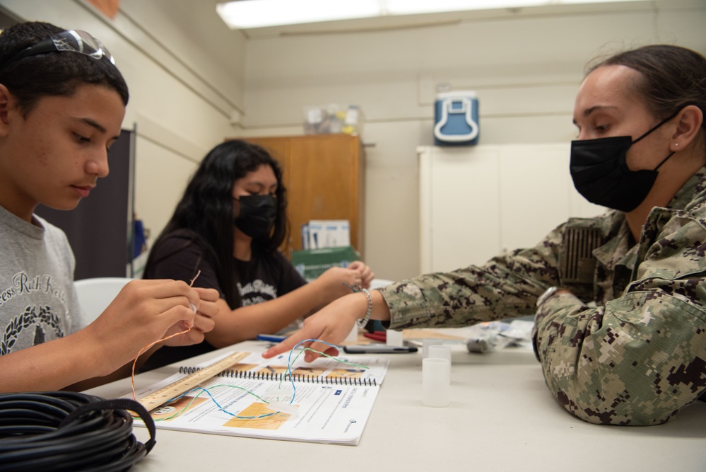DVIDS - Images - COMPACFLT Sailors Mentor Students at Middle School ...