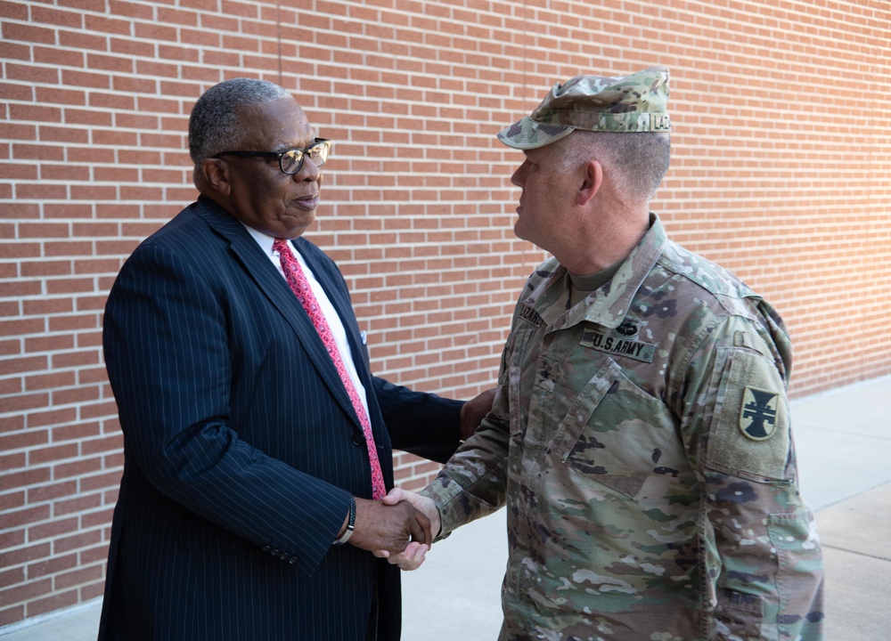 DVIDS - Images - 412th Commanding General meets with City of Vicksburg ...