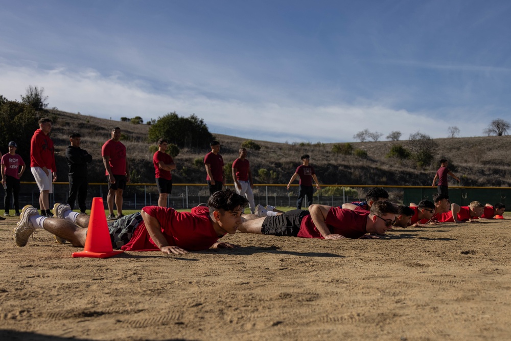 Dvids Images Clr 17 Conducts A Turkey Bowl Field Meet [image 3 Of 8]