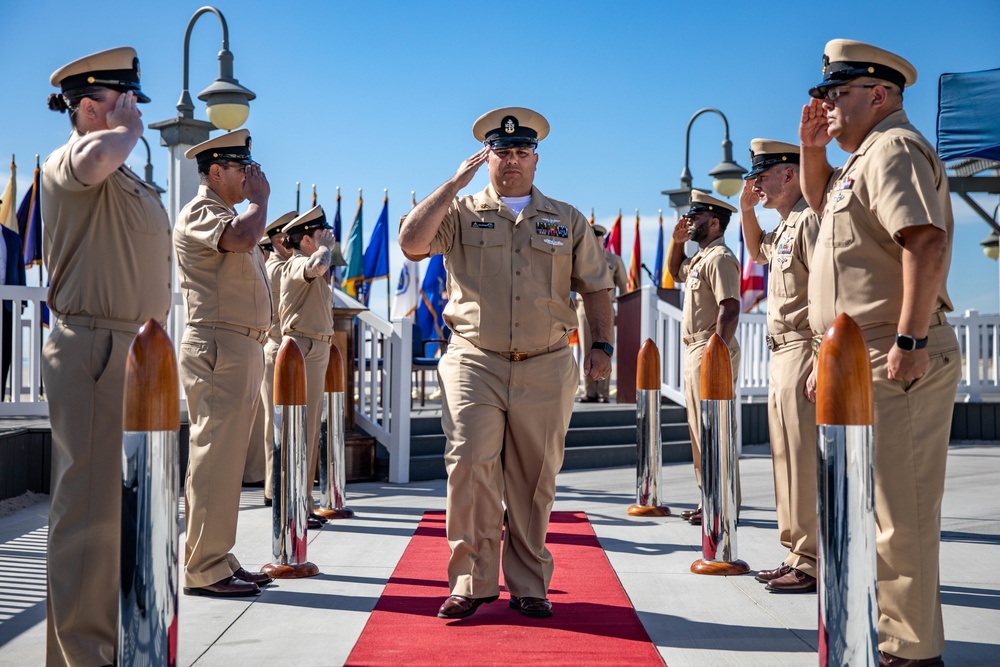 DVIDS - Images - CNATT conducts retirement ceremony [Image 2 of 4]