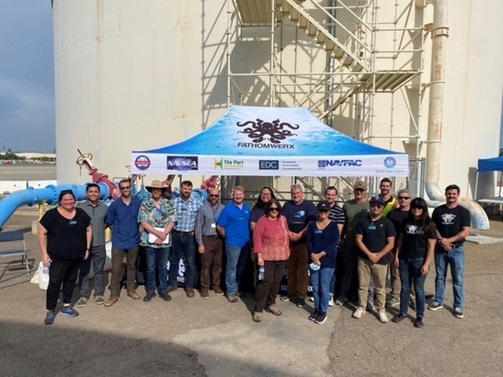 DVIDS - Images - Navy and Private Industry Come Together to Work on ...