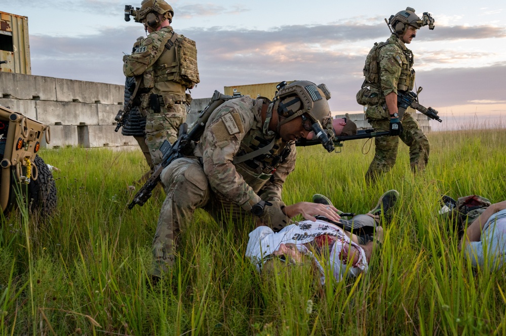 DVIDS - Images - 920th Airmen conduct mass-casualty rescue exercise ...