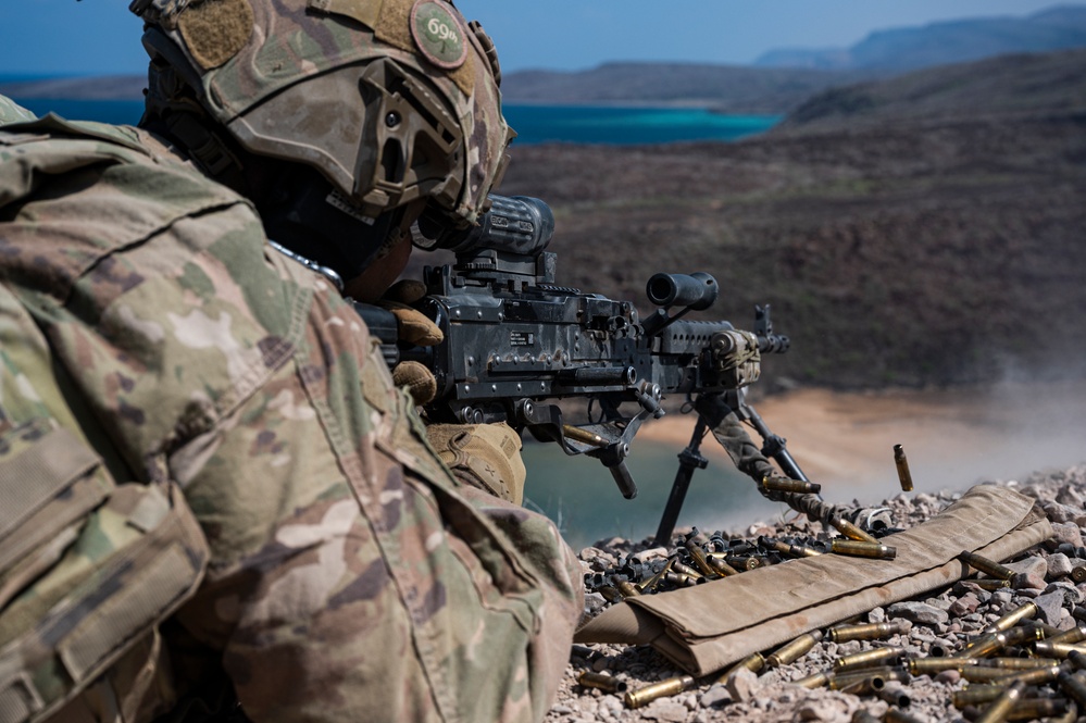 DVIDS - Images - EARF conducts high angle shooting training [Image 6 of 31]