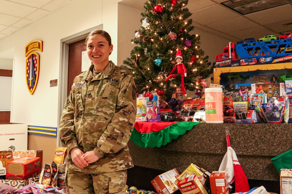 DVIDS - Images - 2nd Battalion Toy & Food Drive